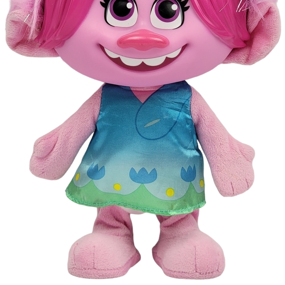 Dreamworks | Toys | Dreamworks Trolls Trollstopia Color Poppin Poppy ...